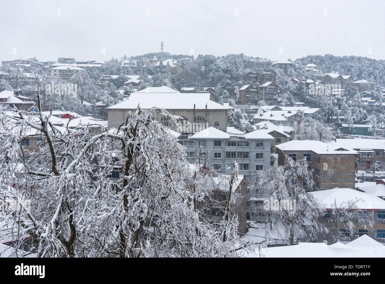 Snow view of Kuling town, Lushan Stock Photo - Alamy