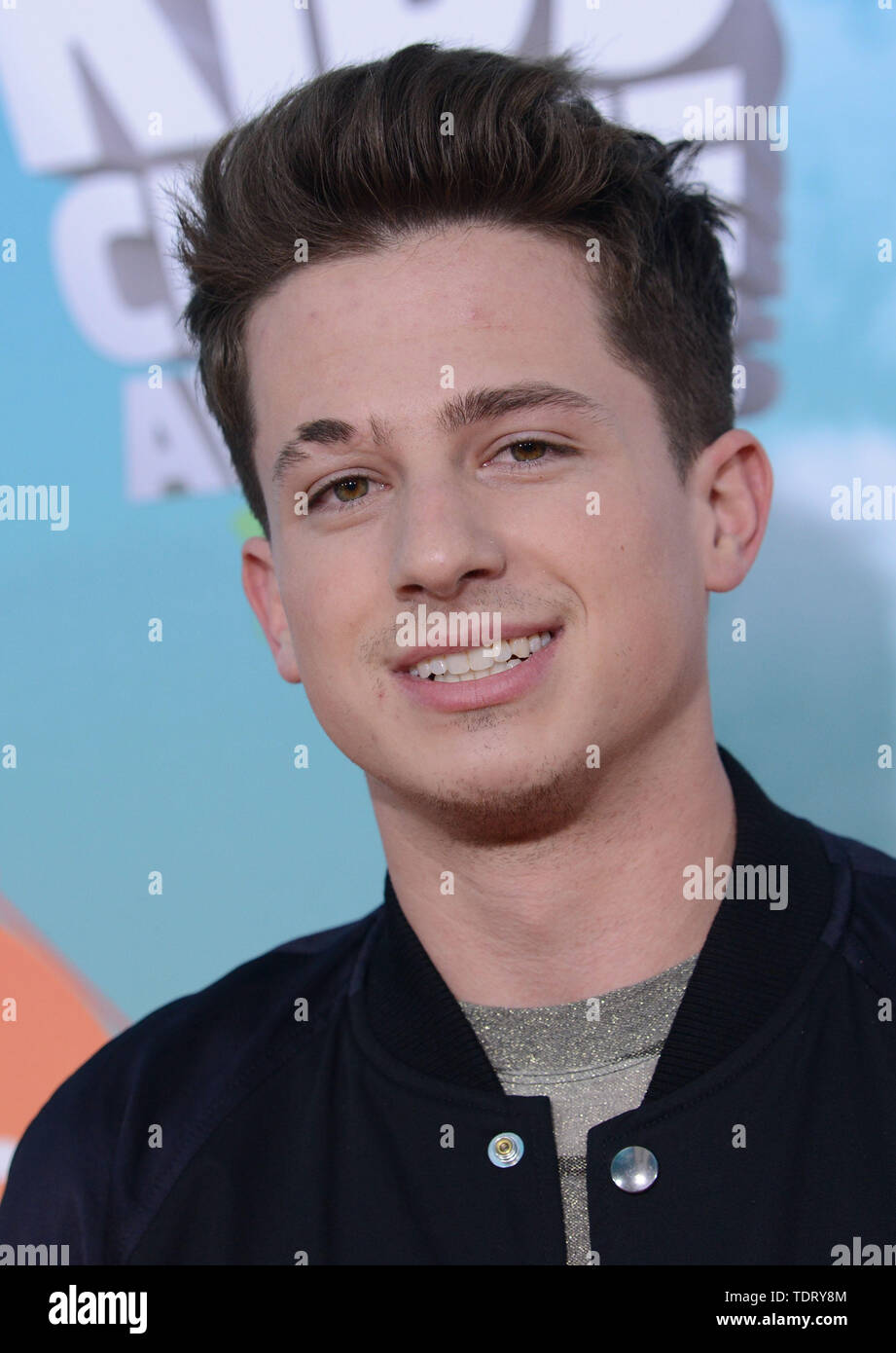 Charlie puth 2016 hi-res stock photography and images - Alamy