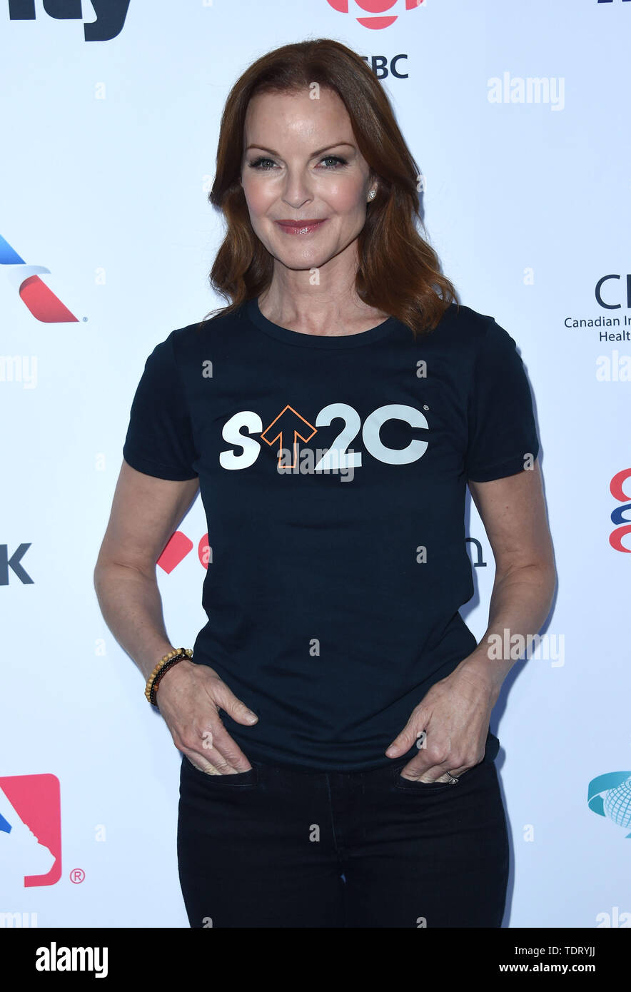 Walt disney red cross hi-res stock photography and images - Alamy