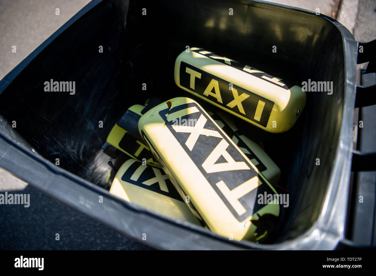 Stuttgart taxi hi-res stock photography and images - Alamy