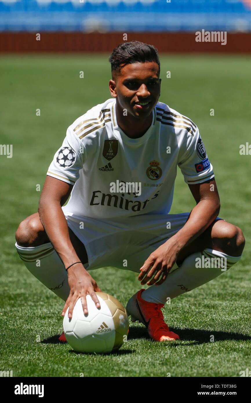 PRESENTATION OF THE NEW REAL MADRID PLAYER RODRYGO GOES, AT THE ...