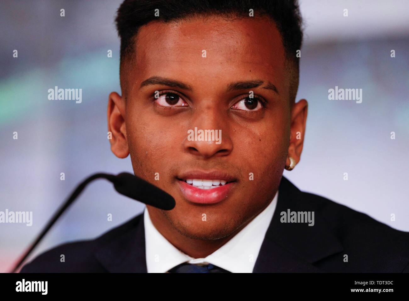 Rodrygo presentation hi-res stock photography and images - Alamy