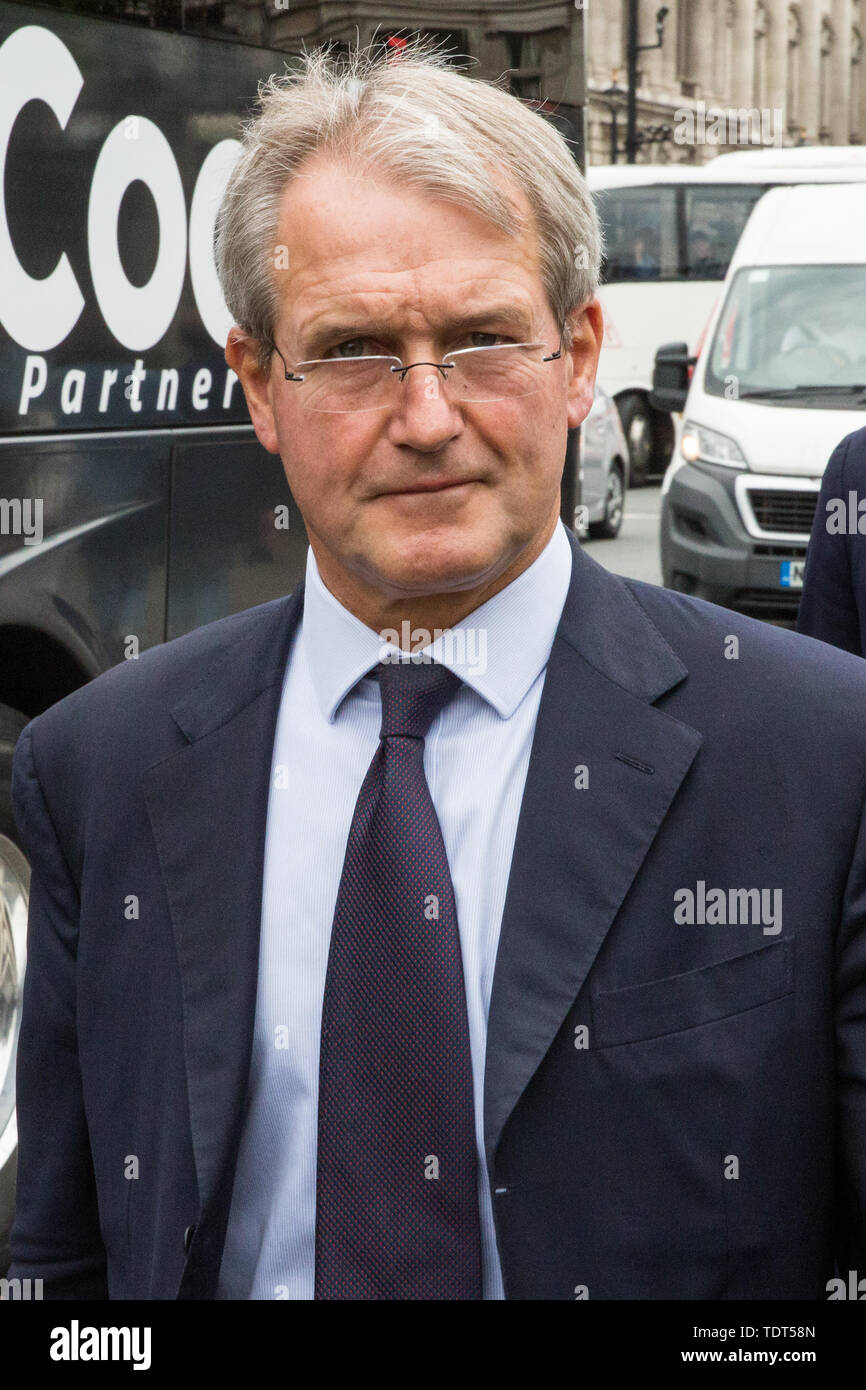 Owen paterson mp north shropshire hi-res stock photography and images ...