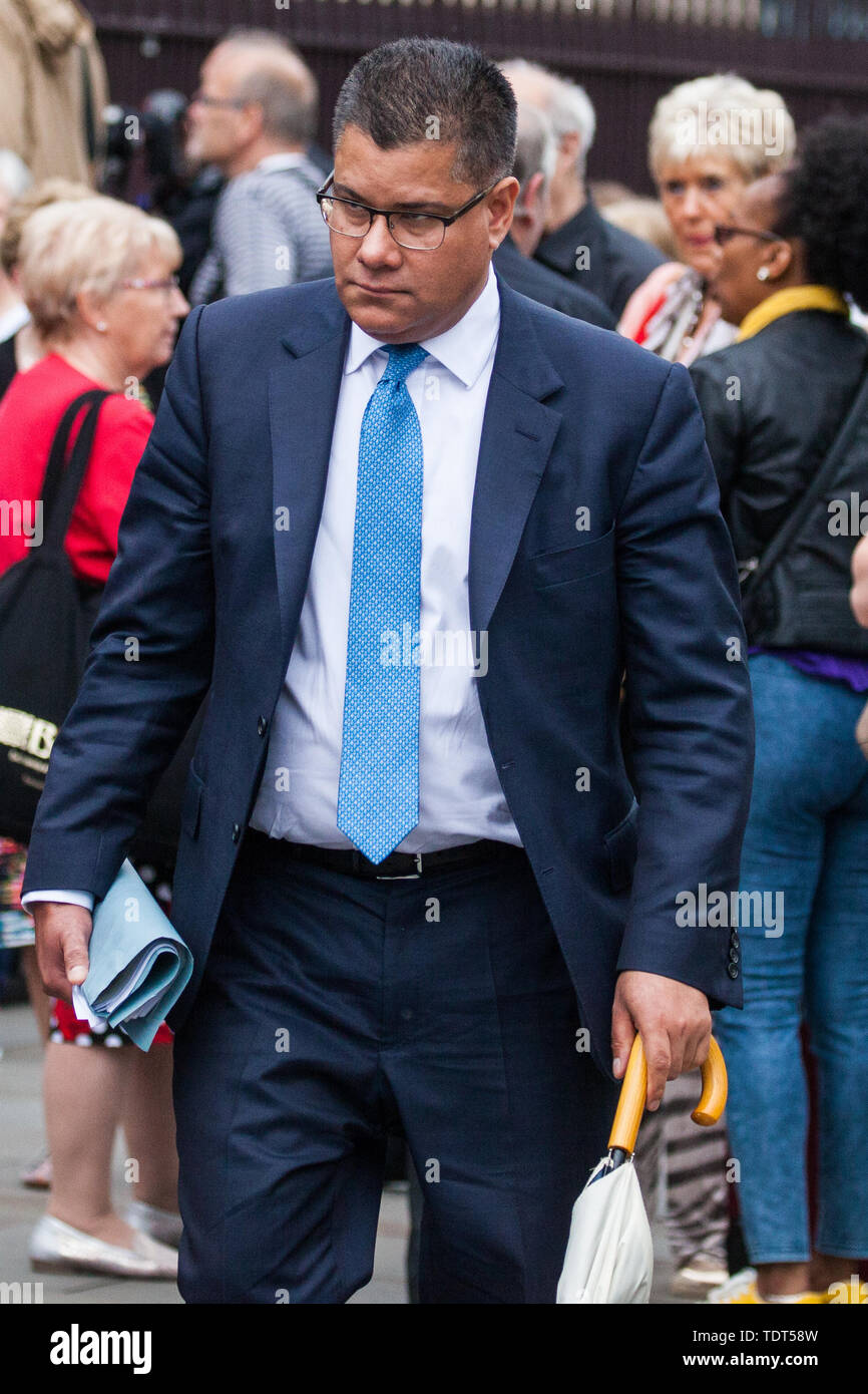 Conservative mp for reading west hi-res stock photography and images ...