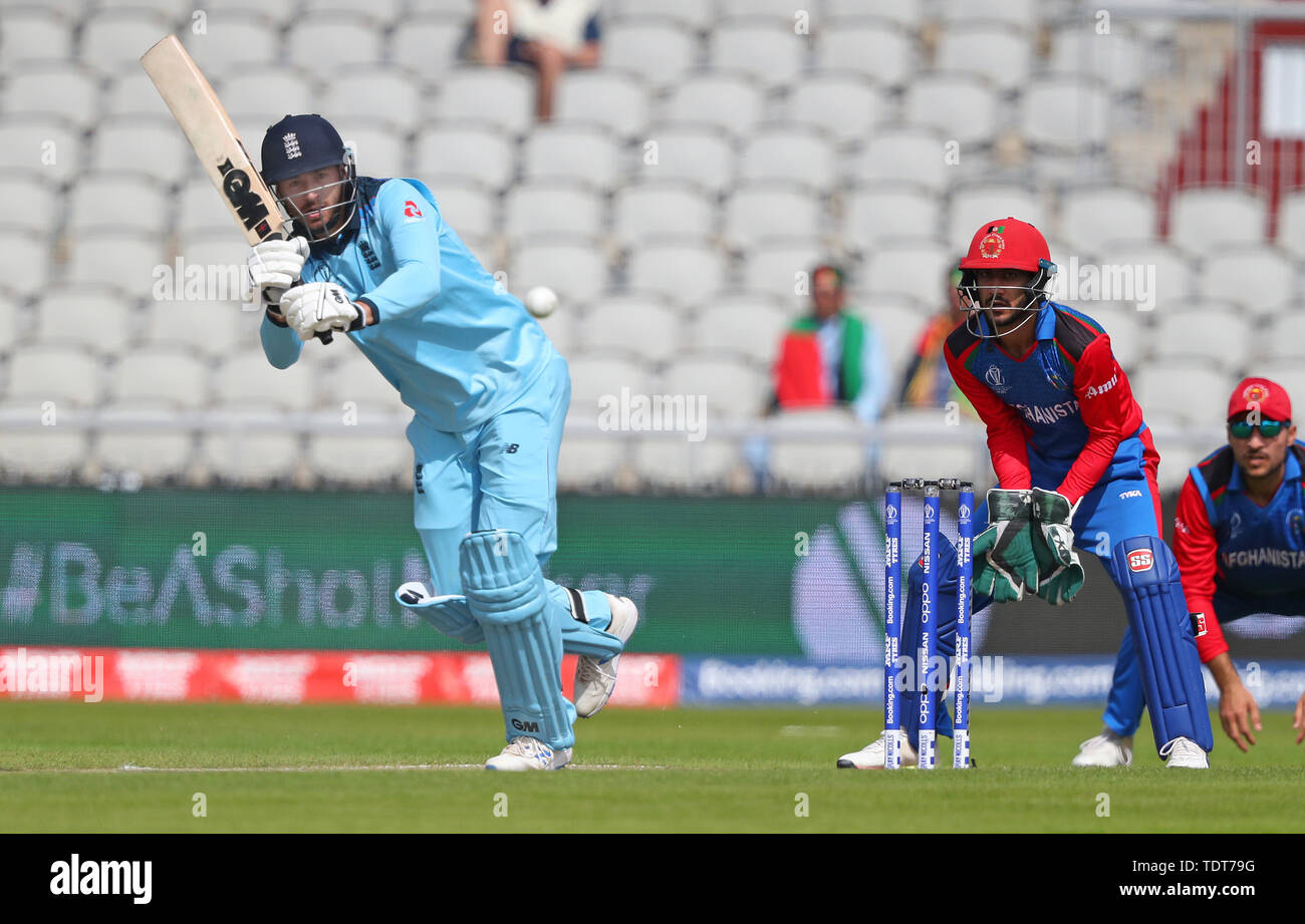 James vince batting hi-res stock photography and images - Alamy