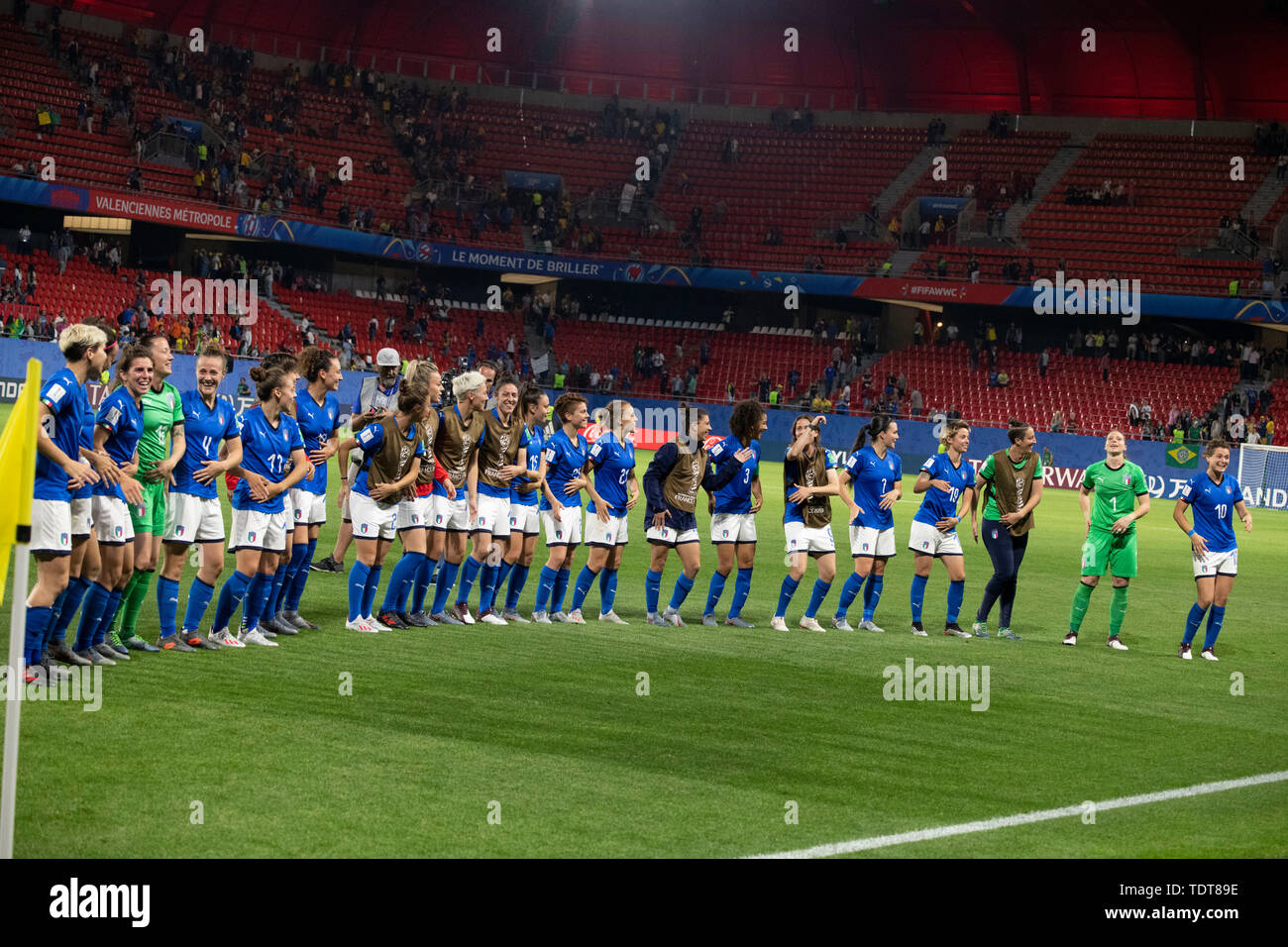 Dancing the macarena hi-res stock photography and images - Alamy