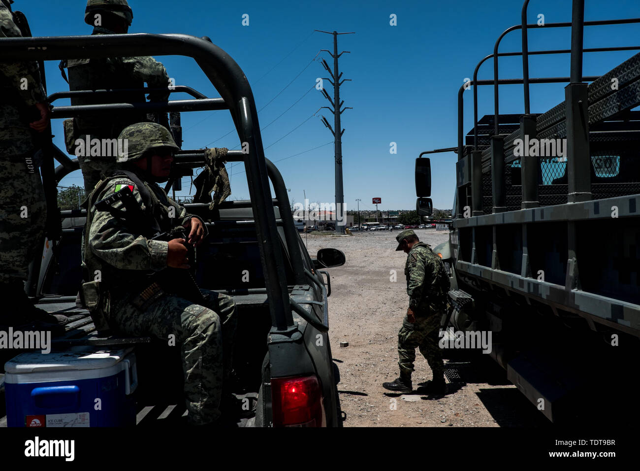 Mexican army border hi-res stock photography and images - Alamy