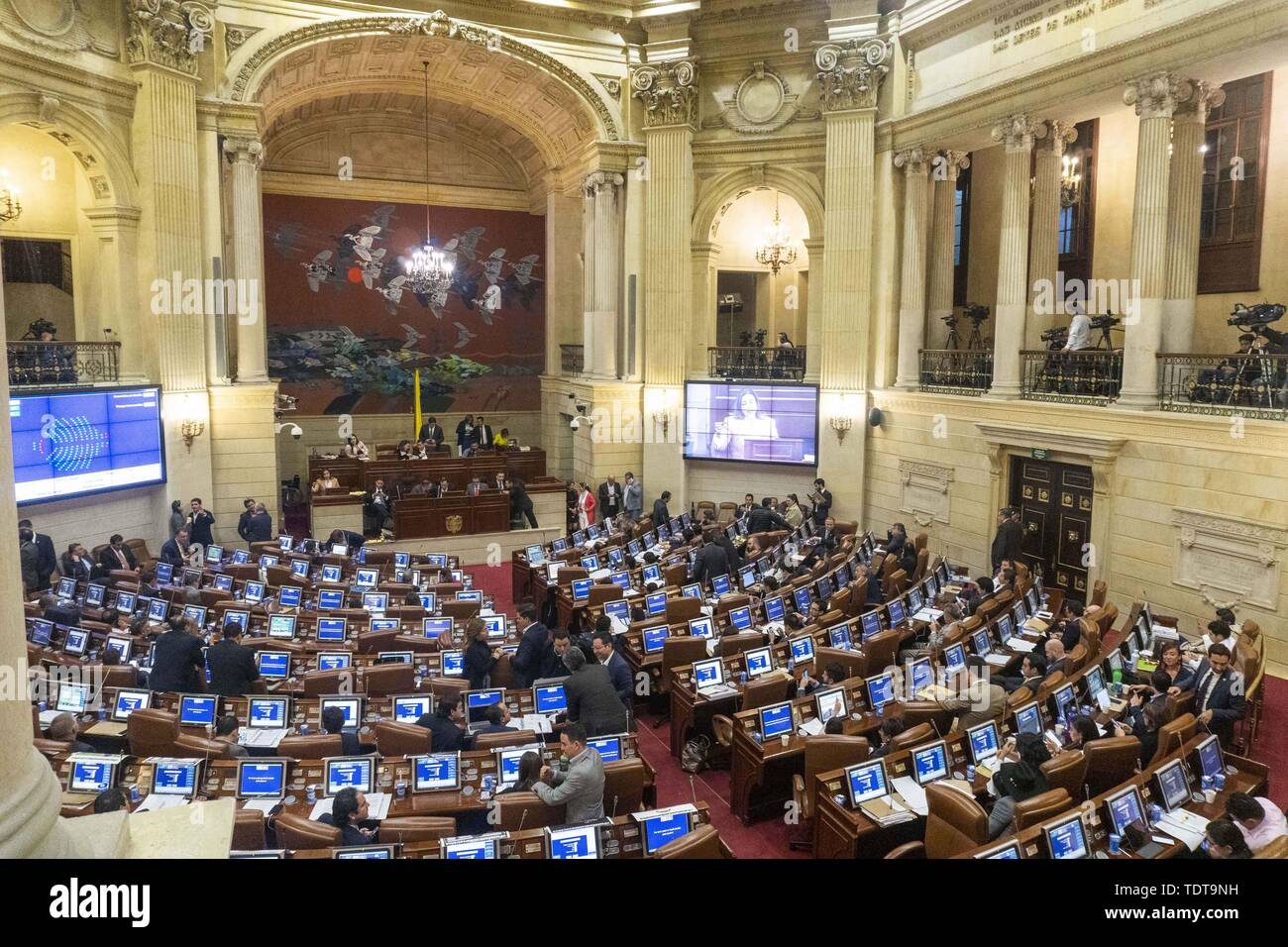 Colombian congress hi-res stock photography and images - Alamy