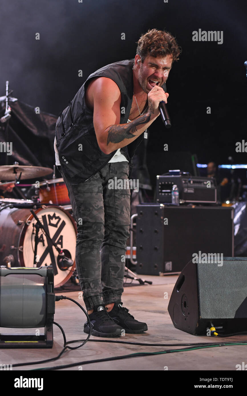 Zac barnett of american authors hi-res stock photography and images - Alamy