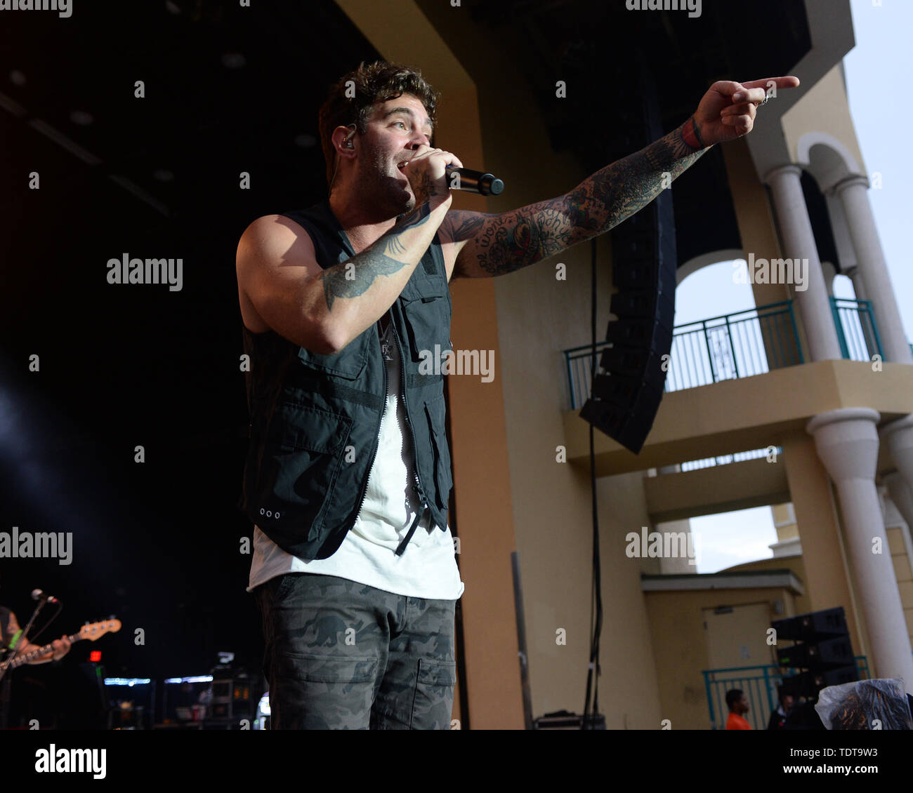 Zac barnett of american authors hi-res stock photography and images - Alamy