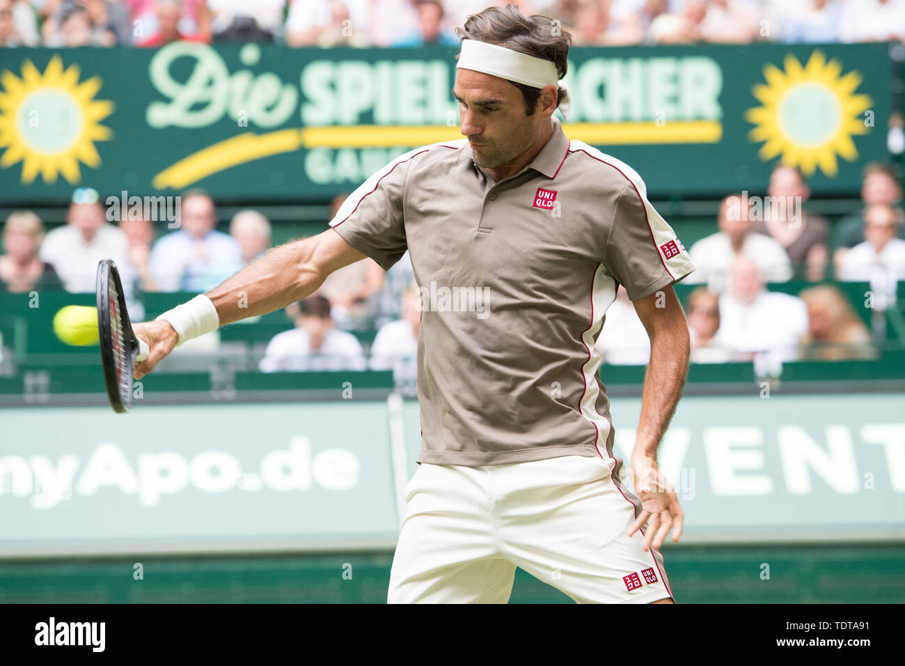 Roger FEDERER (SUI) with Ball, single action with ball, action, half ...