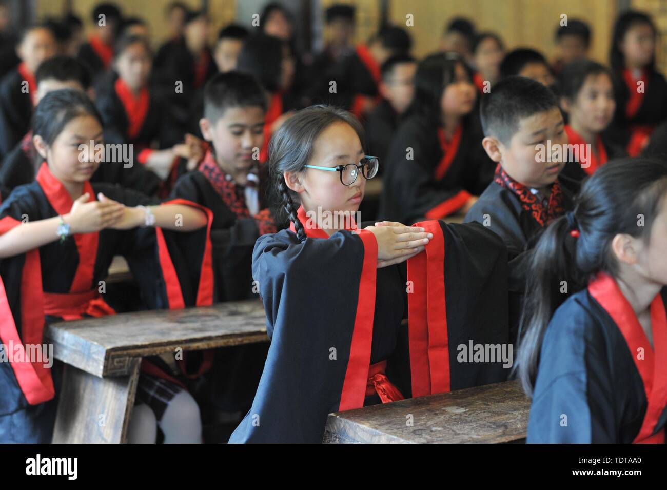 Graduation dressing hi-res stock photography and images - Alamy