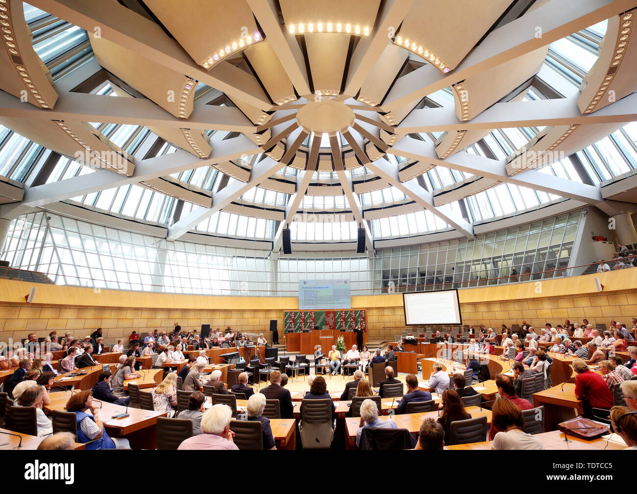 Land abuse hi-res stock photography and images - Alamy