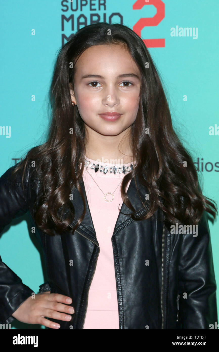 June 16, 2019 - Studio City, CA, USA - LOS ANGELES - JUN 16: Kaylin ...