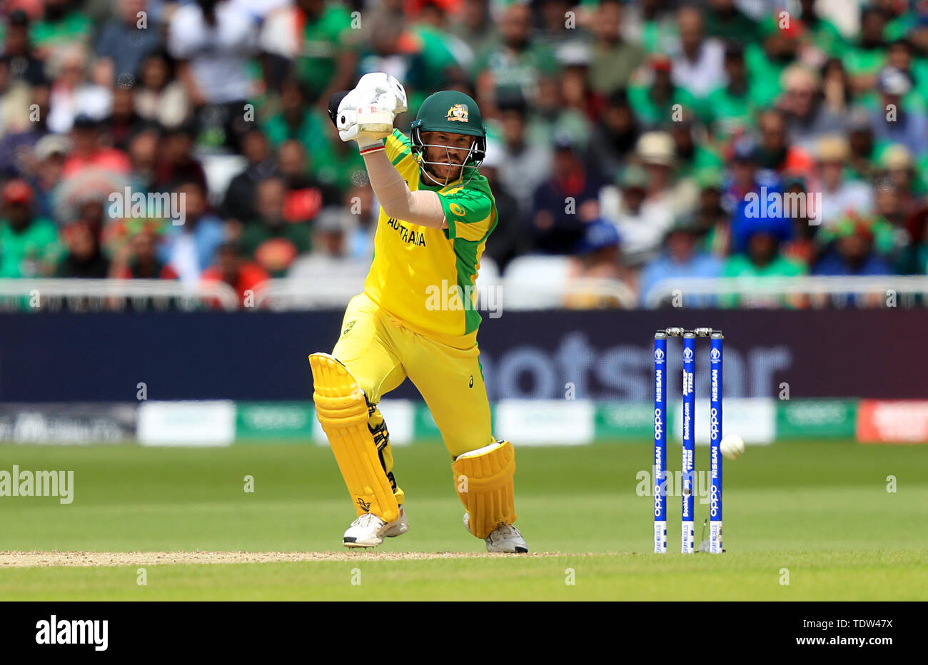 Australias davis warner bats hi-res stock photography and images - Alamy