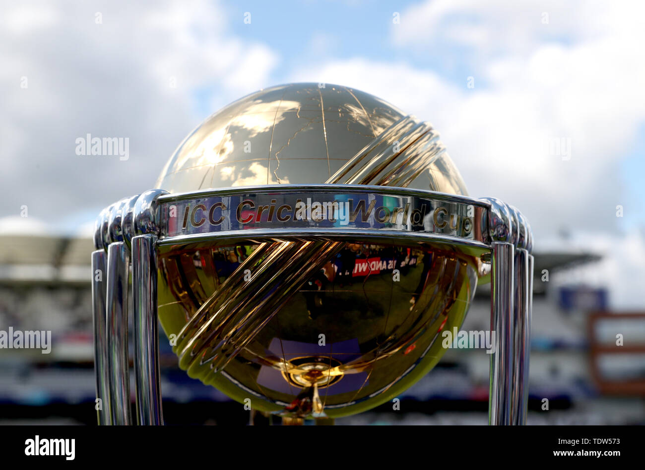 Icc world cup trophy hi-res stock photography and images - Alamy