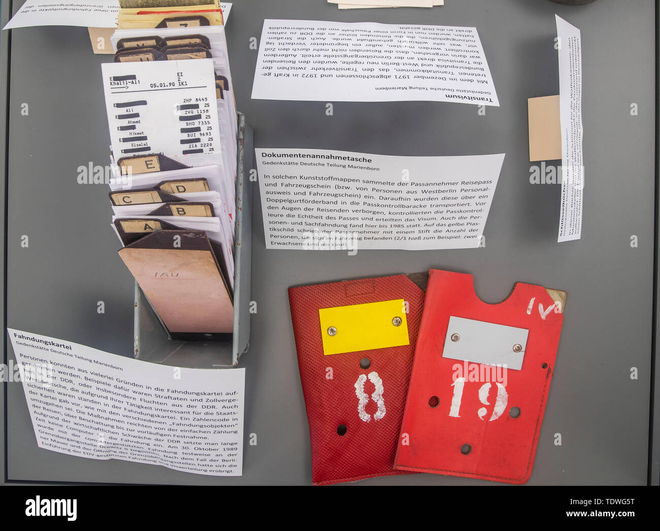 Border crossing card hi-res stock photography and images - Alamy