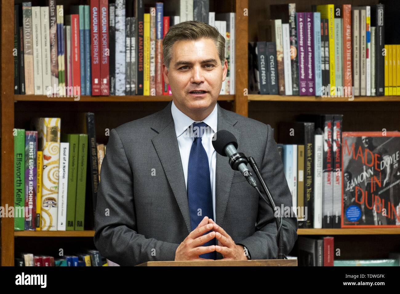 Bookstore prose politics hi-res stock photography and images - Alamy