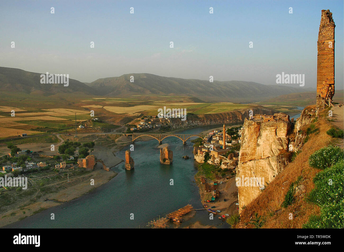 River tigris hi-res stock photography and images - Alamy
