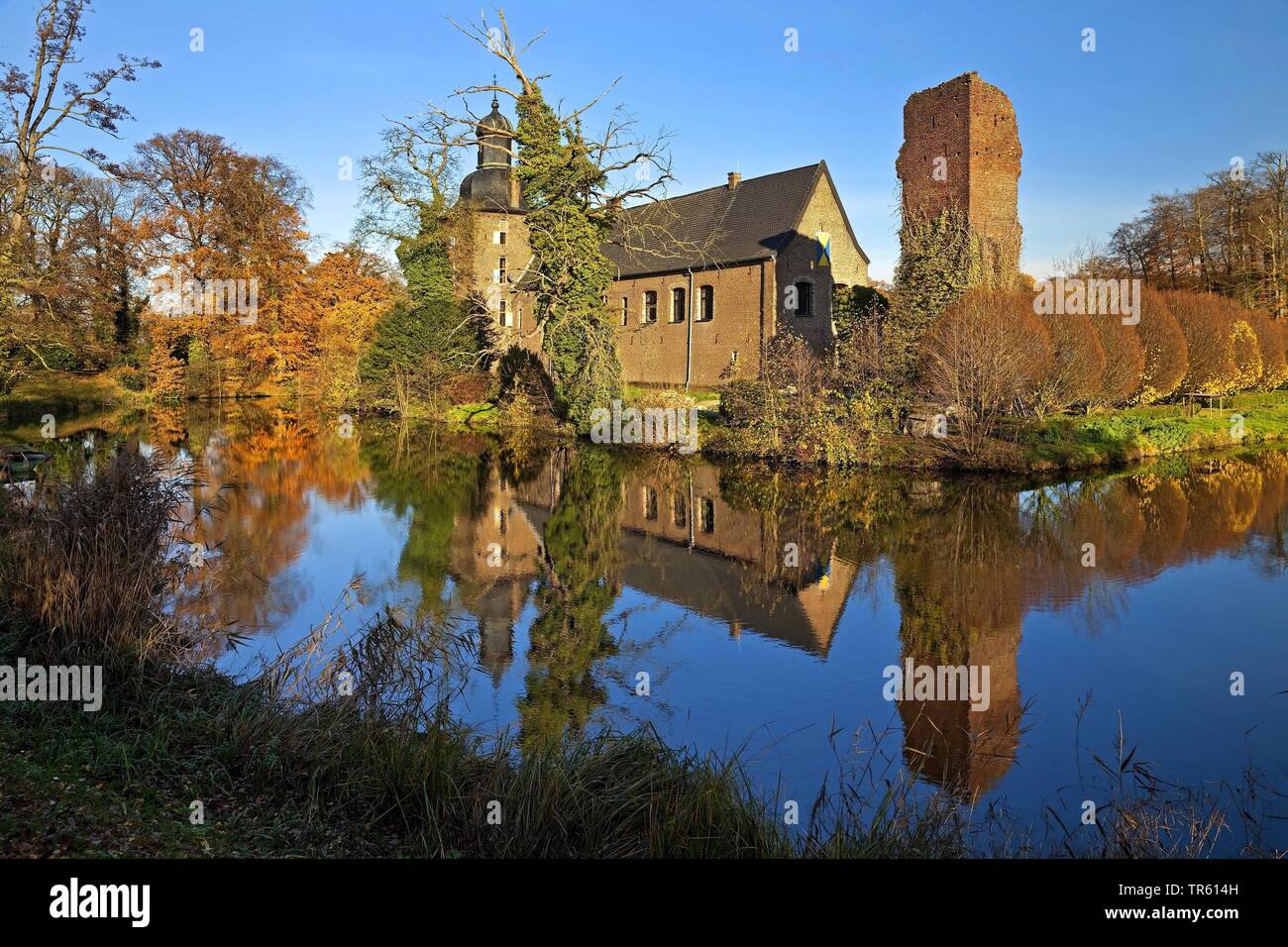 Bailey castle hi-res stock photography and images - Alamy