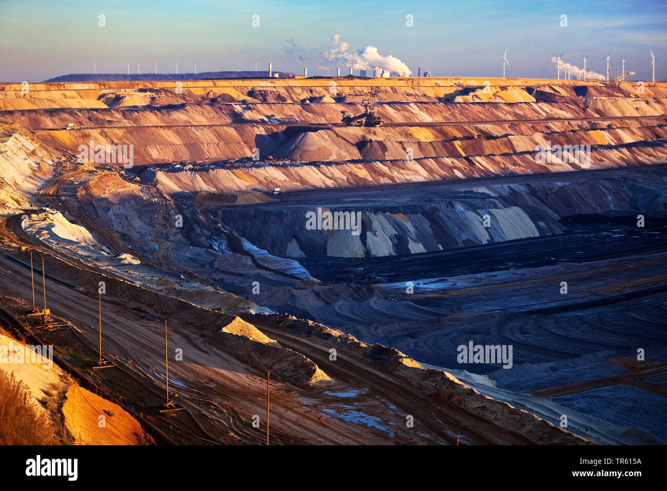 Coal mining 1700s or 1800s hi-res stock photography and images - Alamy