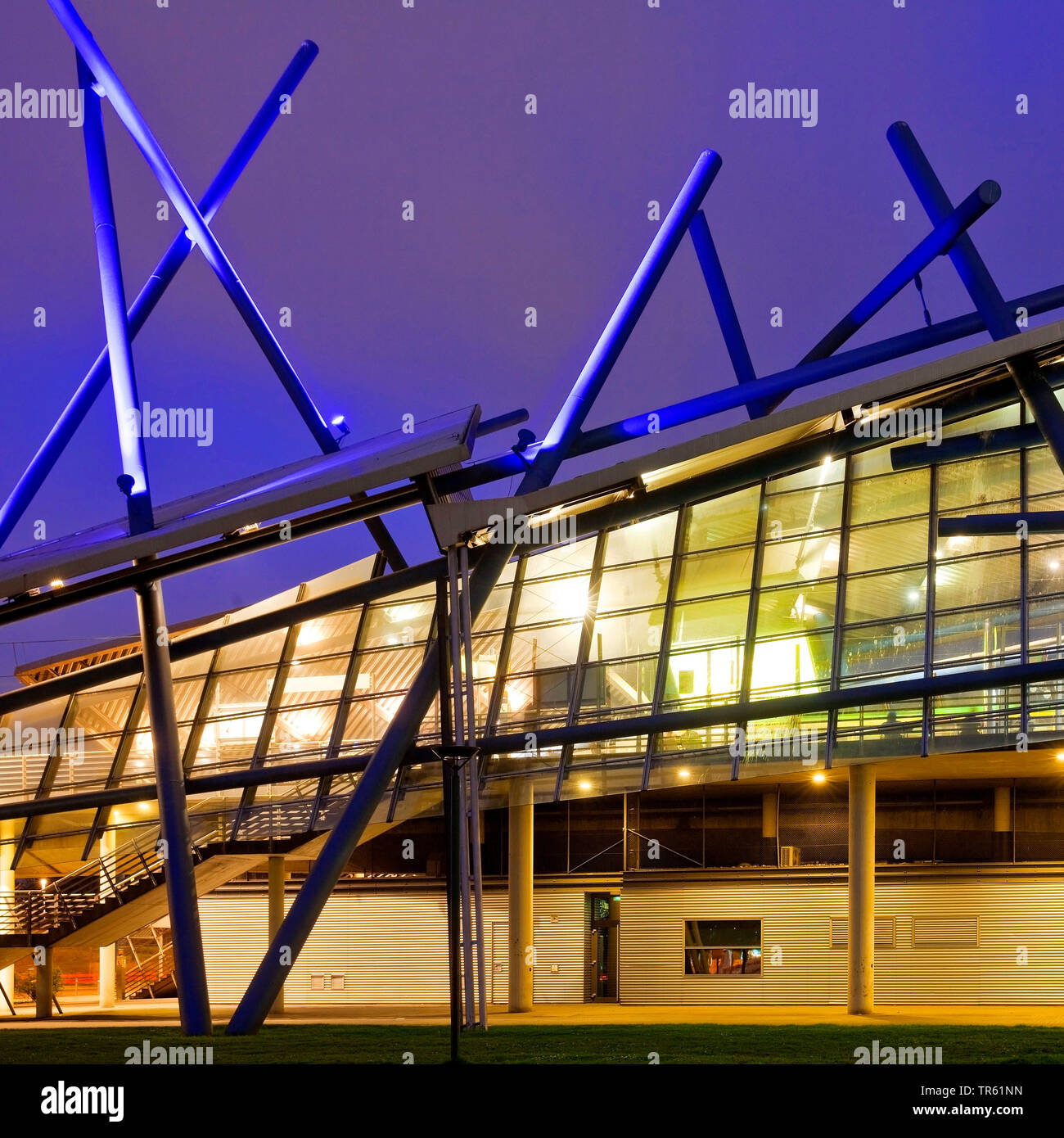 Go bus terminal hi-res stock photography and images - Alamy