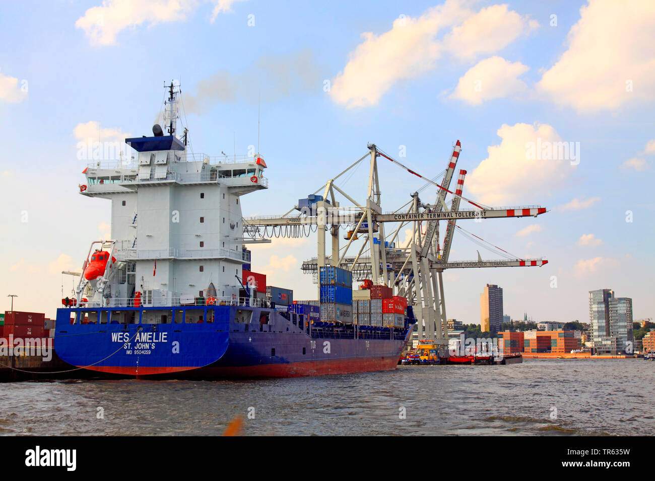 Ports and harbours in hamburg hi-res stock photography and images - Alamy