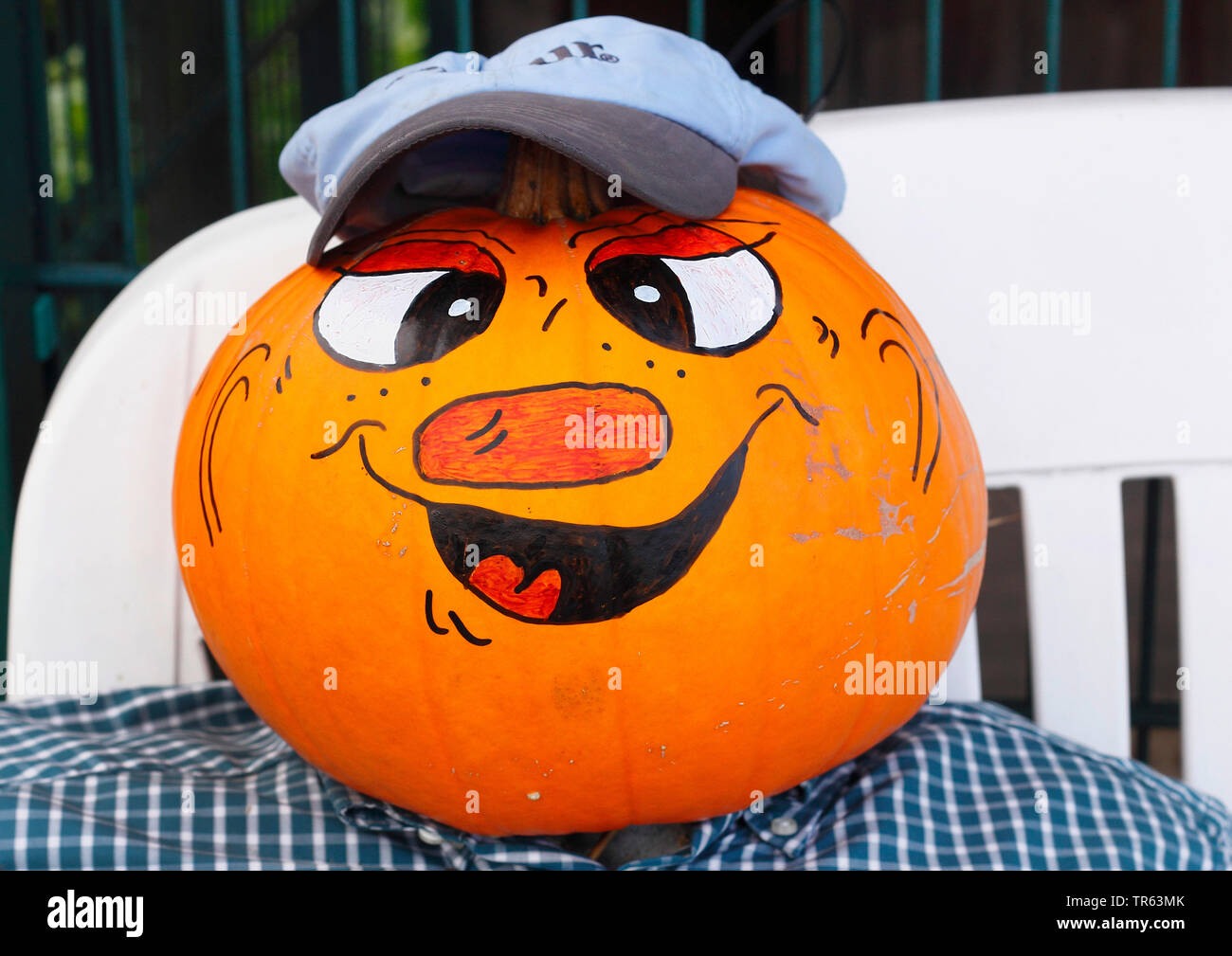 Painted pumpkin faces hi-res stock photography and images - Alamy