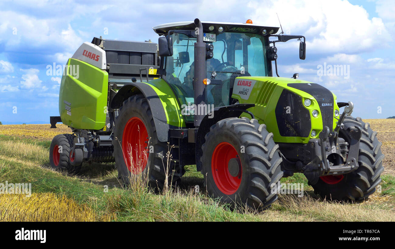 Tractor round baler hi-res stock photography and images - Alamy