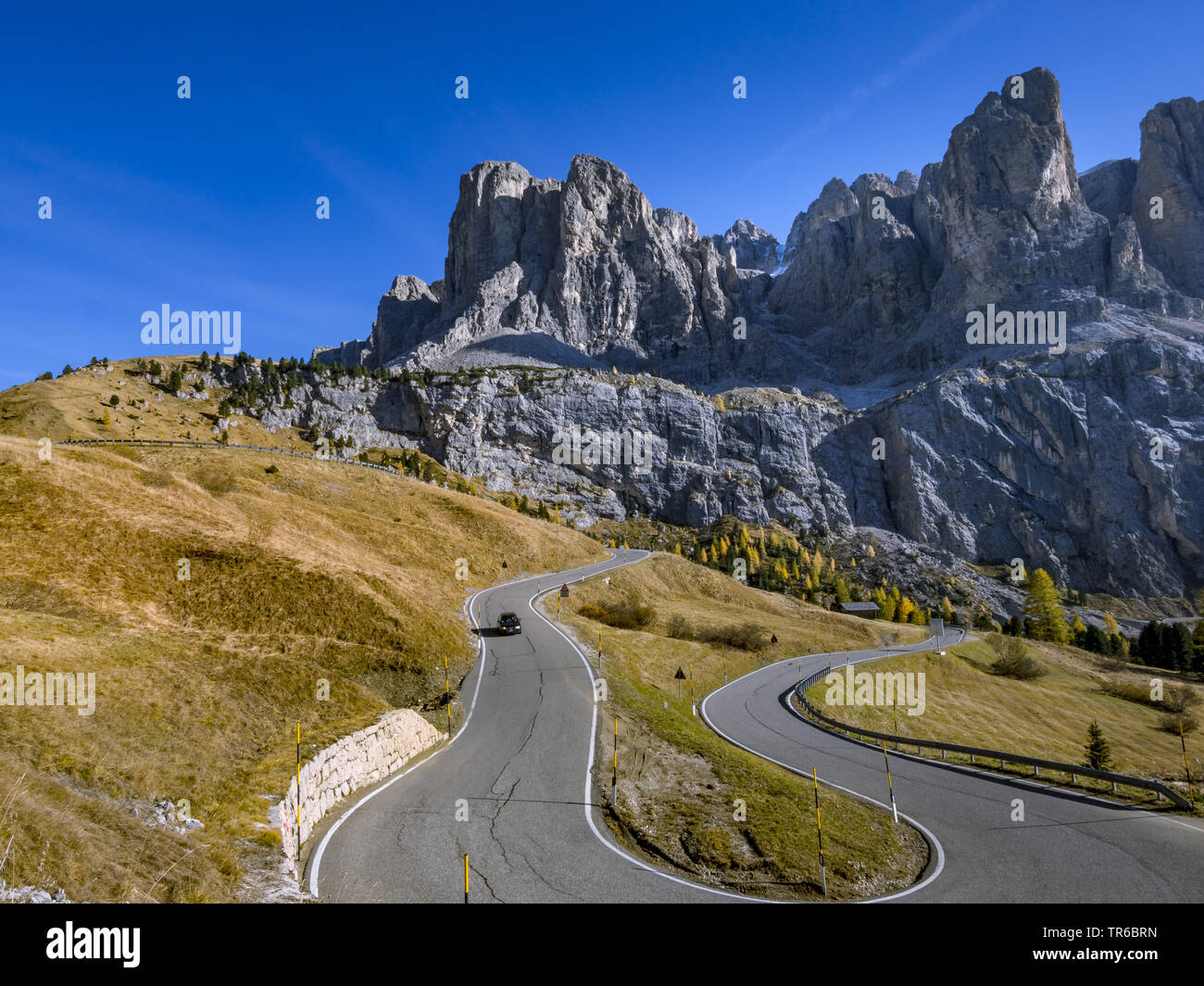 Dolomite passes hi-res stock photography and images - Alamy