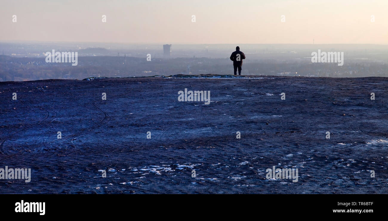 Gasometer silhouette hi-res stock photography and images - Alamy