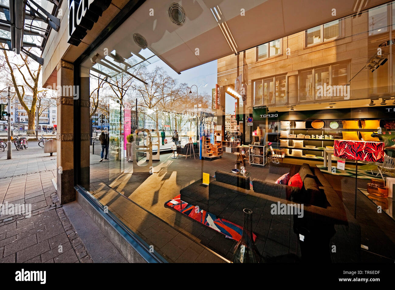Neumarkt cologne germany shopping hi-res stock photography and images ...