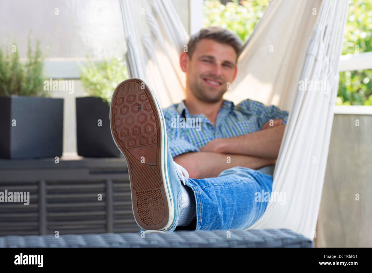 Hanging seats hi-res stock photography and images - Alamy