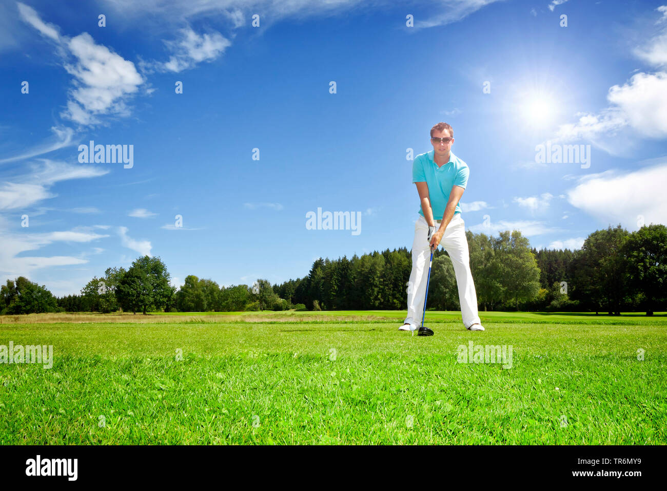 Guys playing golf hi-res stock photography and images - Alamy