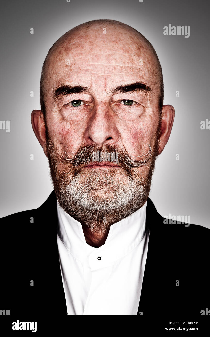 South european senior man and one hi-res stock photography and images ...
