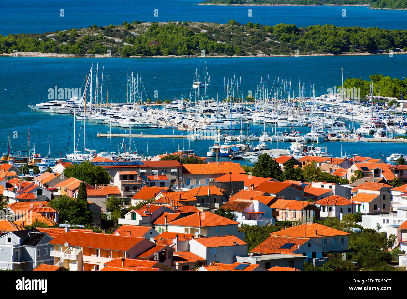 Harbour cities hi-res stock photography and images - Alamy