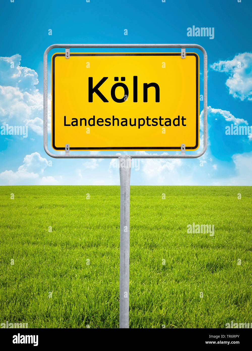 Addition sign hi-res stock photography and images - Alamy