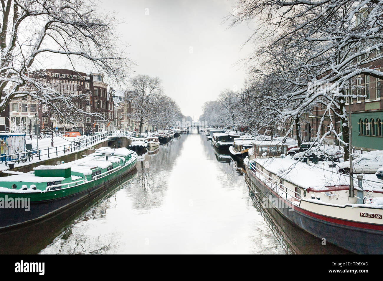Cityscape of snow-covered Amsterdam, Netherlands, Noord-Holland ...