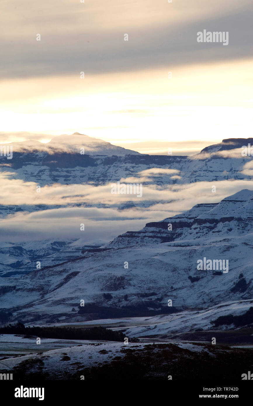 Underberg in snow, Drakensbergen, South Africa Stock Photo - Alamy