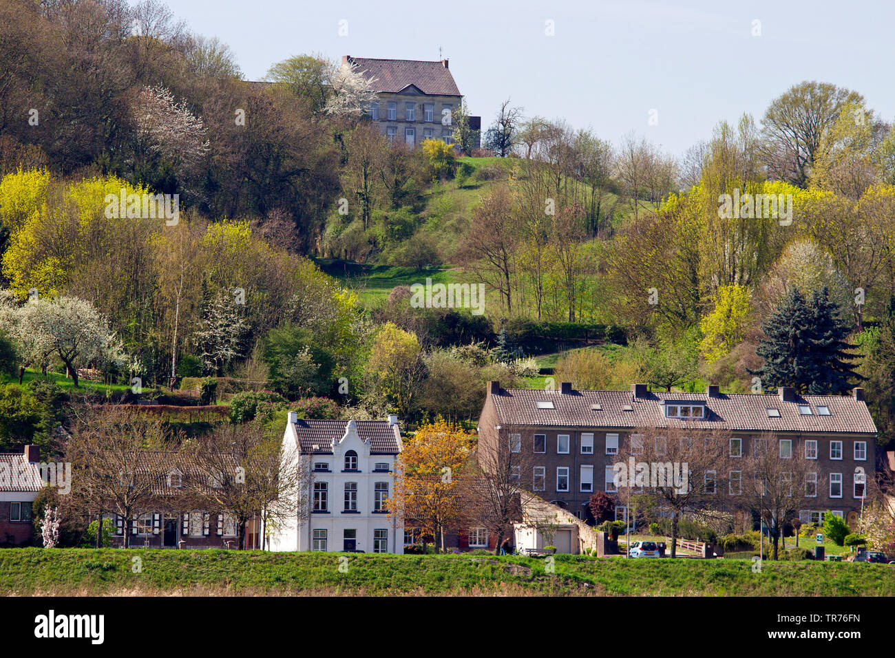 Trees and villages hi-res stock photography and images - Alamy