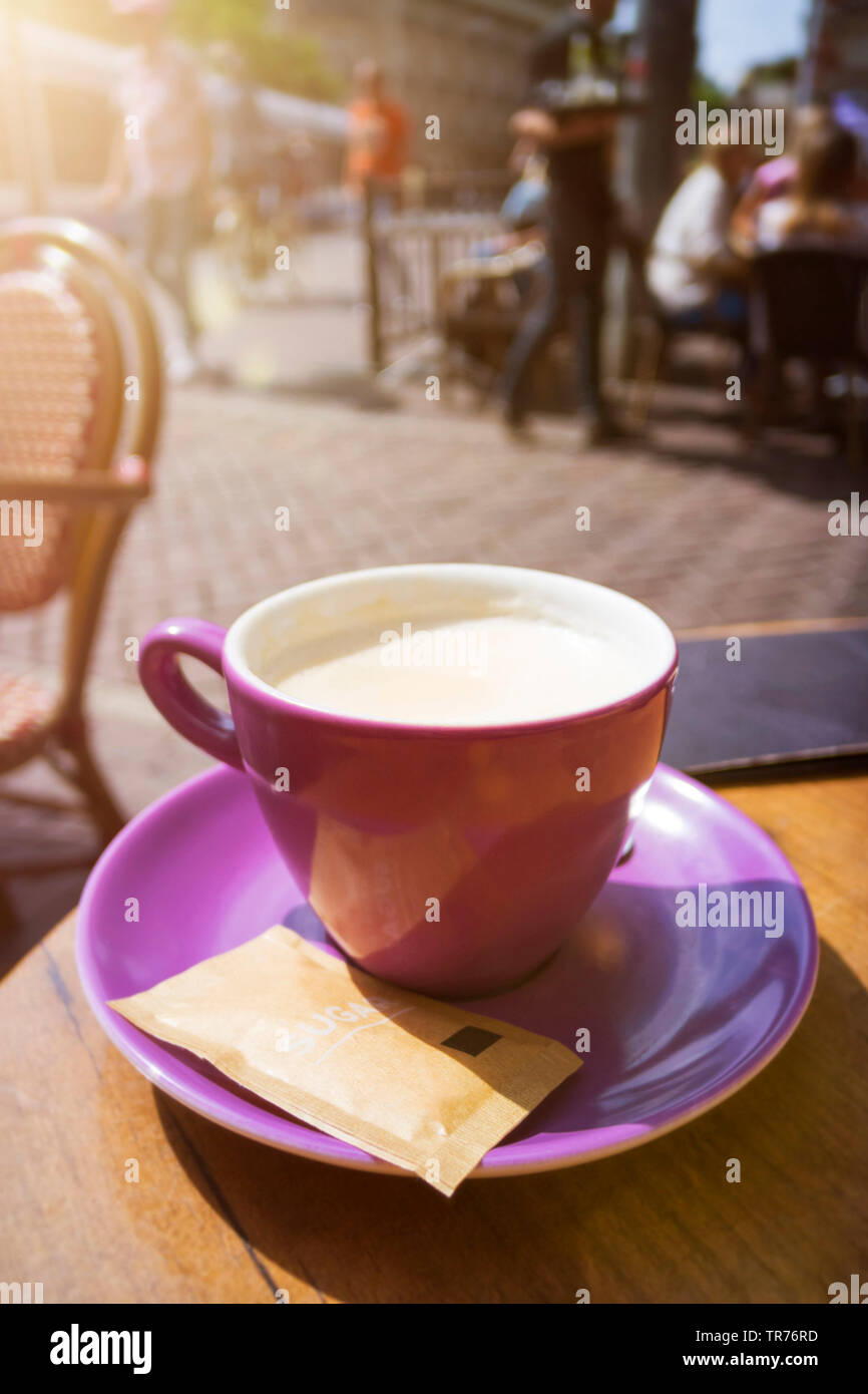Outside outdoors beverages hi-res stock photography and images - Alamy