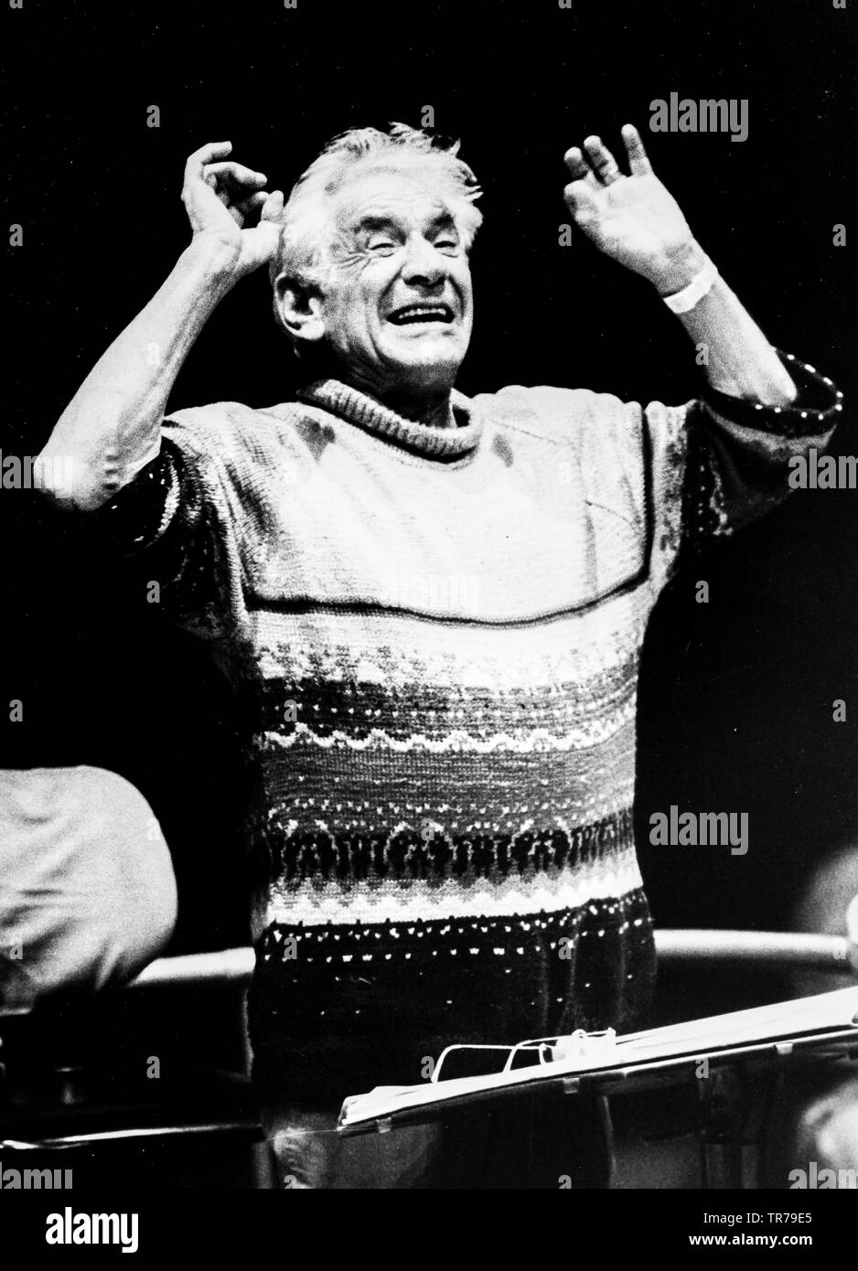 Leonard bernstein composer hi-res stock photography and images - Alamy