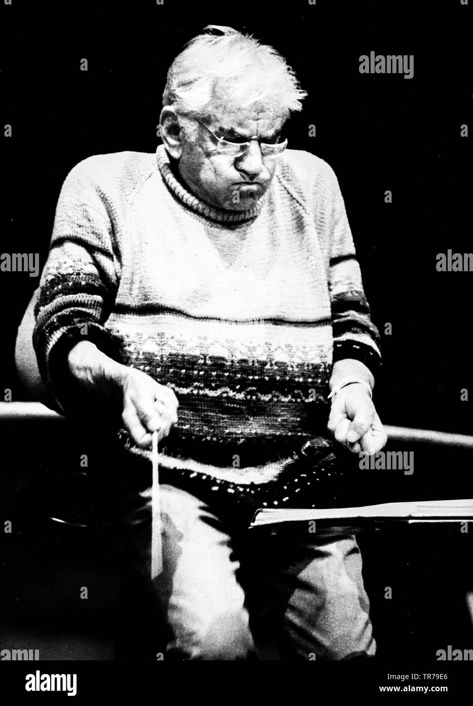 Conductor leonard bernstein Black and White Stock Photos & Images - Alamy