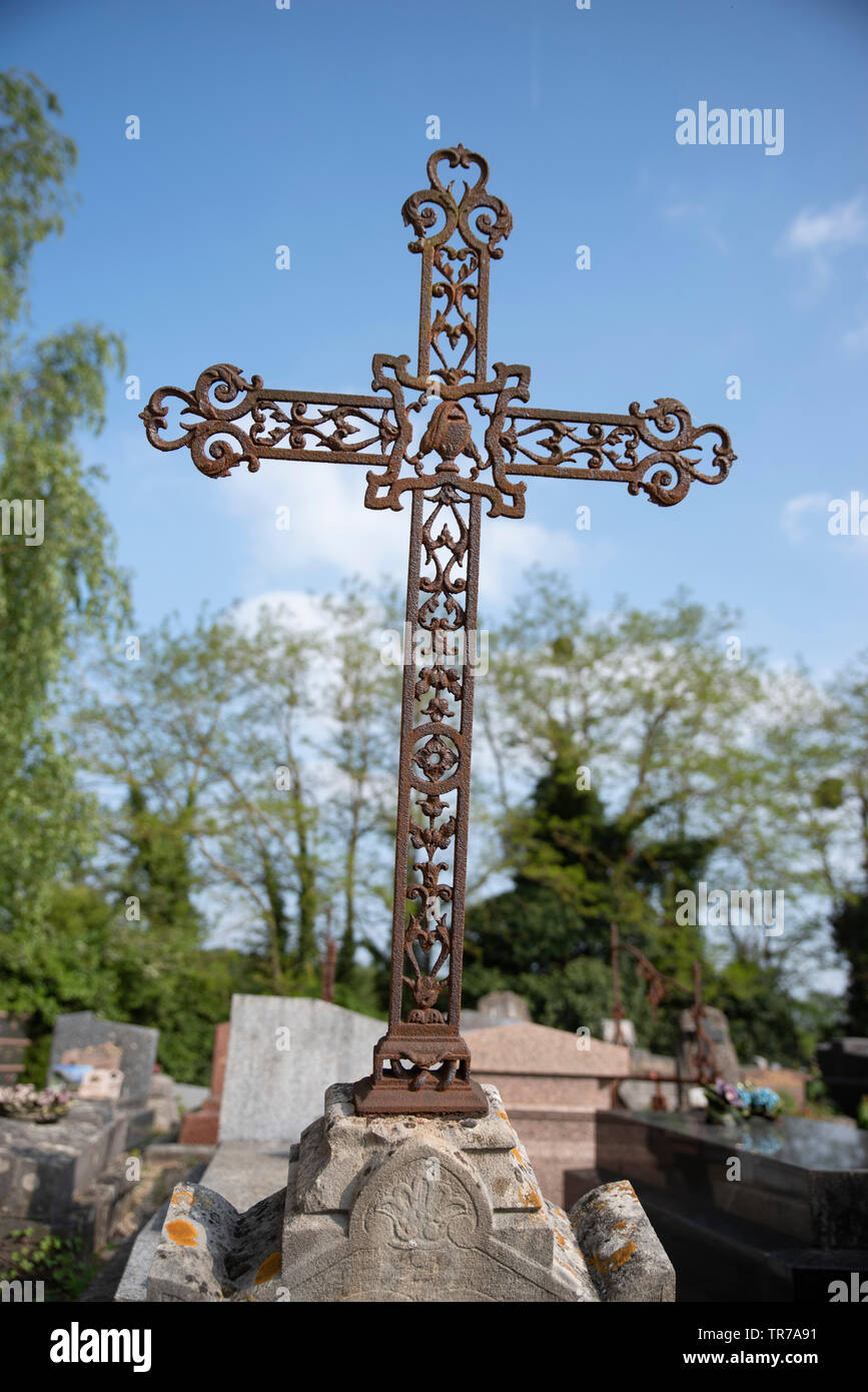 Ancient cross on tombs in a cemetery Stock Photo - Alamy