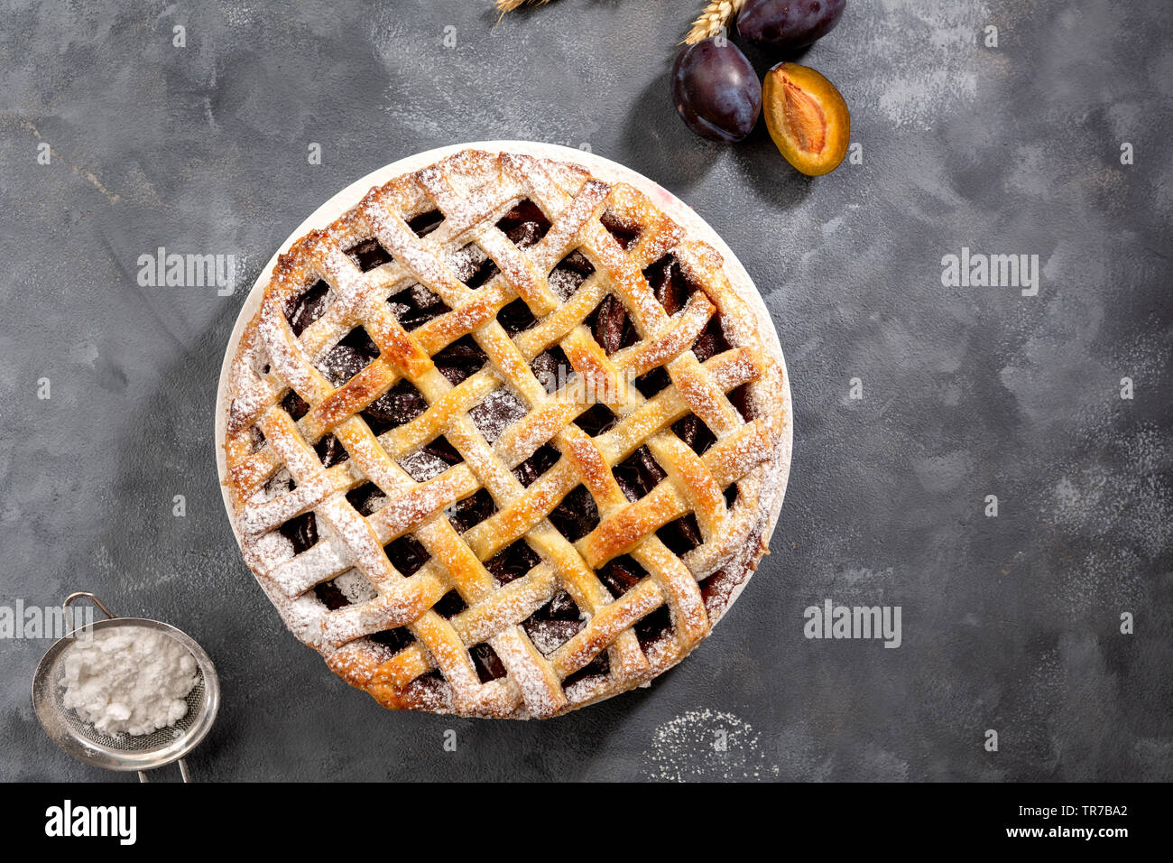 Summer fruits pie top view Stock Photo - Alamy