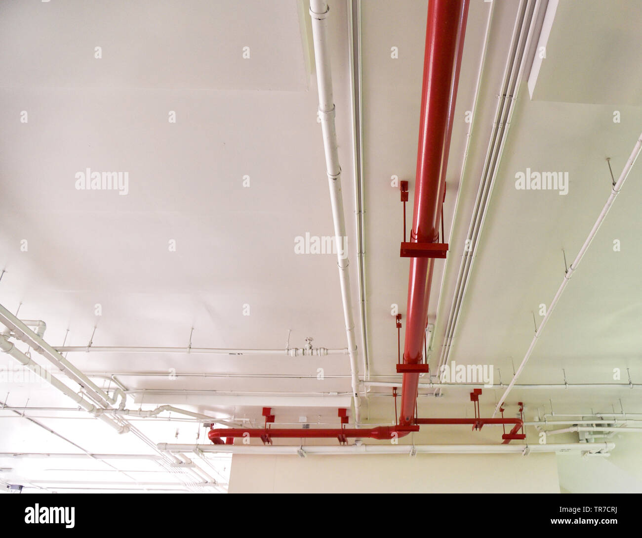 Red water pipe fire equipment / Metal water piping system install with ...