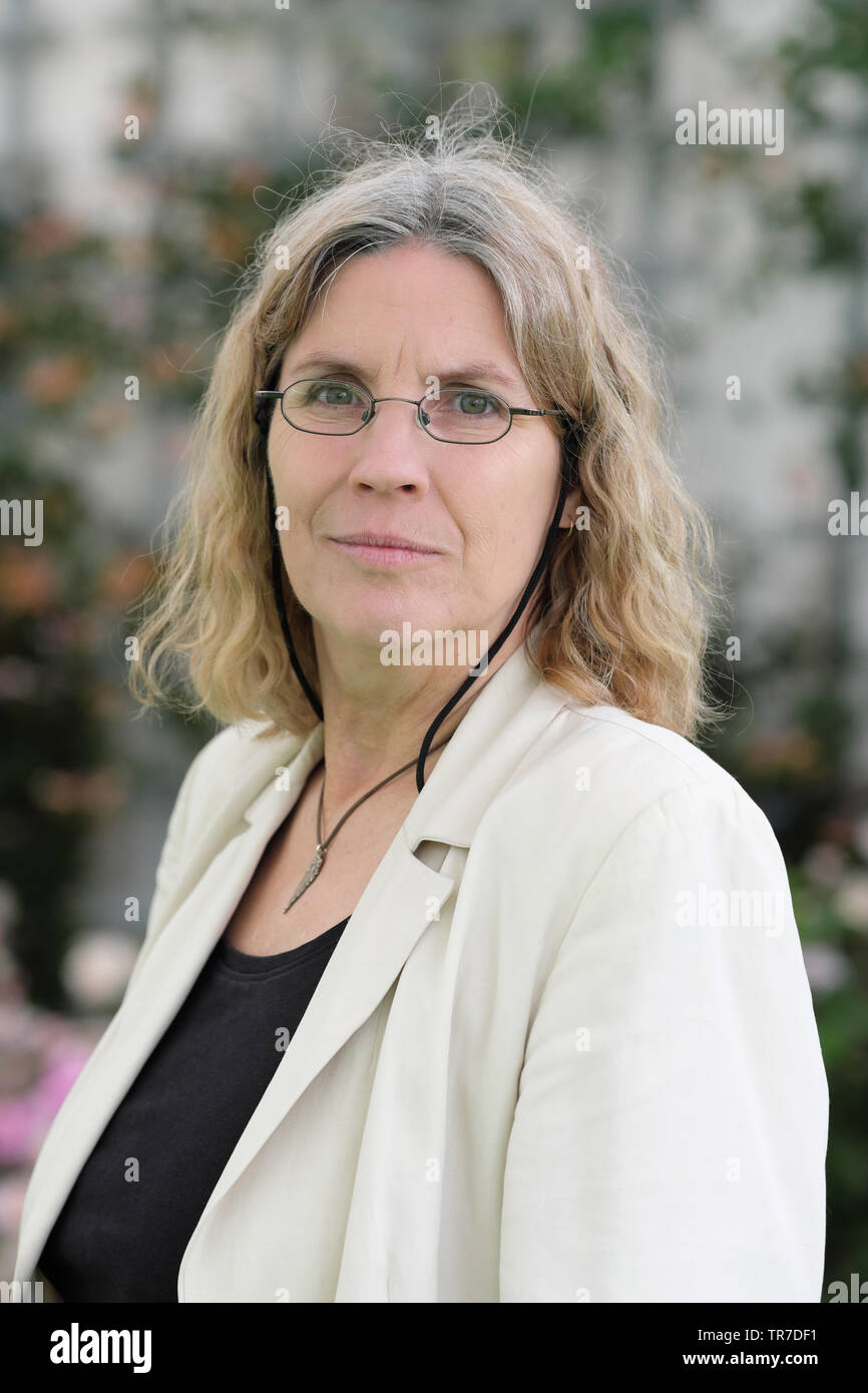 Katrina van grouw hi-res stock photography and images - Alamy