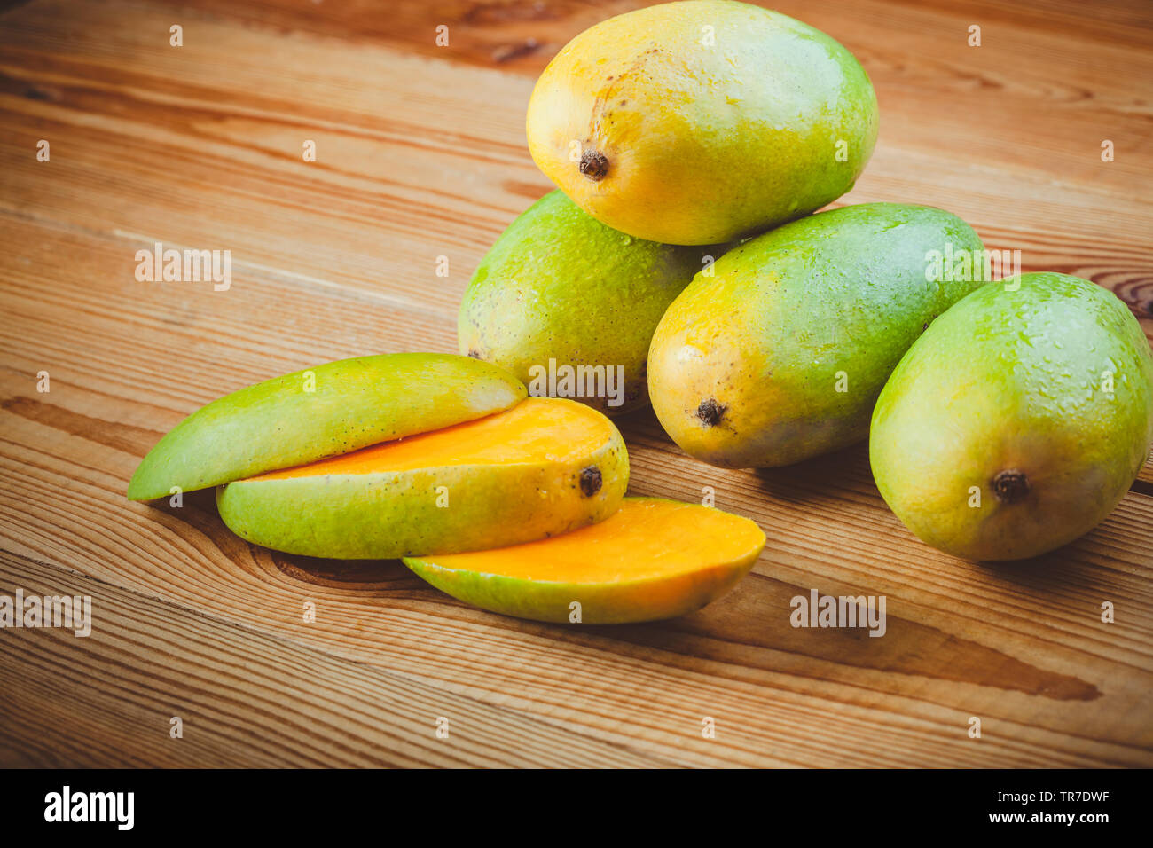 Mango cross section hi-res stock photography and images - Alamy