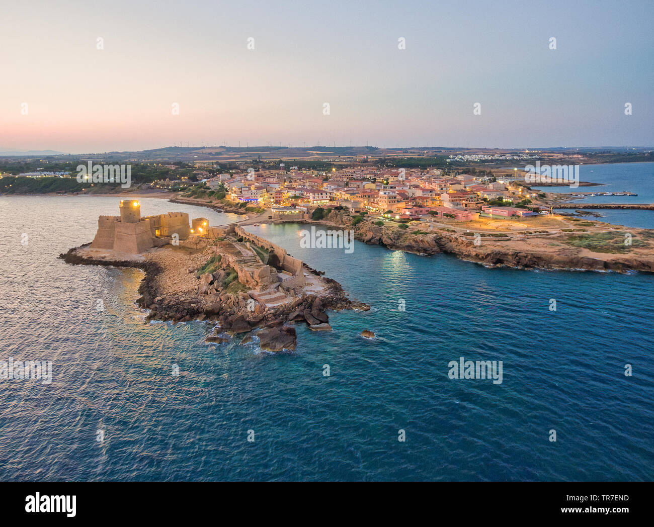 Aragonese Fortress at night, Mediecal Castle in Calabria - Italy Stock ...