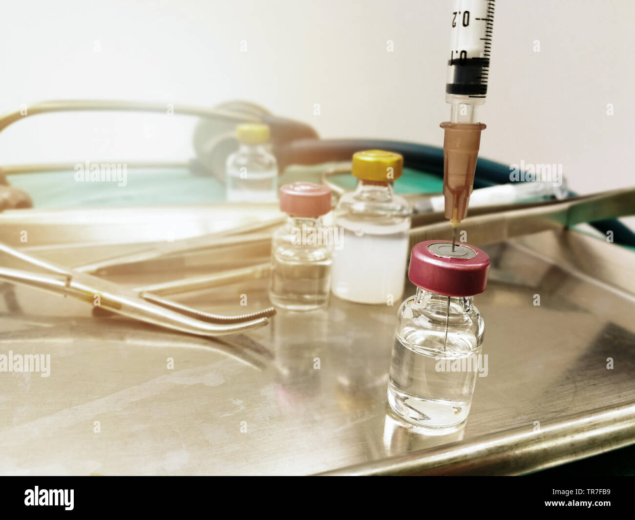 Equipment medical instruments / Syringe injection needle medical drug ...